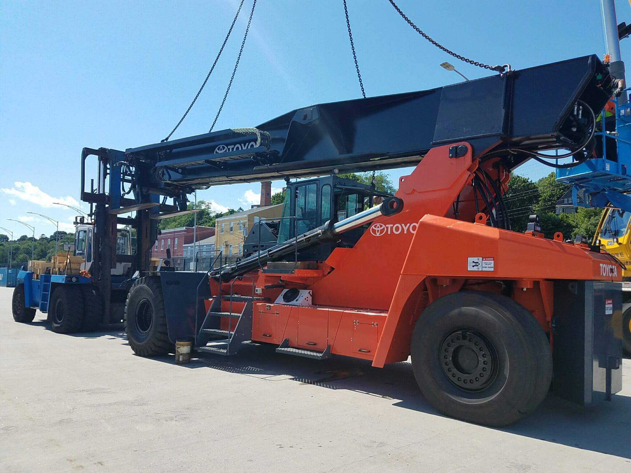 "MONSTER" Toyota THD Container Handler - WD Matthews