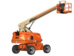 How to Decide Between an Articulated or Straight Boom Lift for Your ...